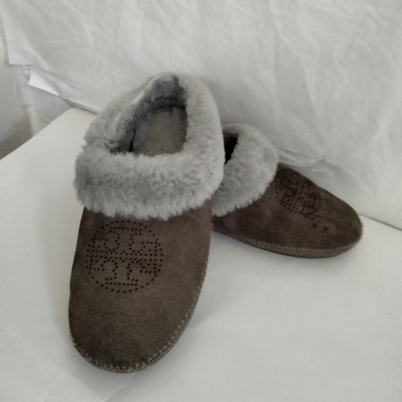 Tory Burch | Shoes | Tory Burch Coley Grey Perforated Genuine Shearling ...